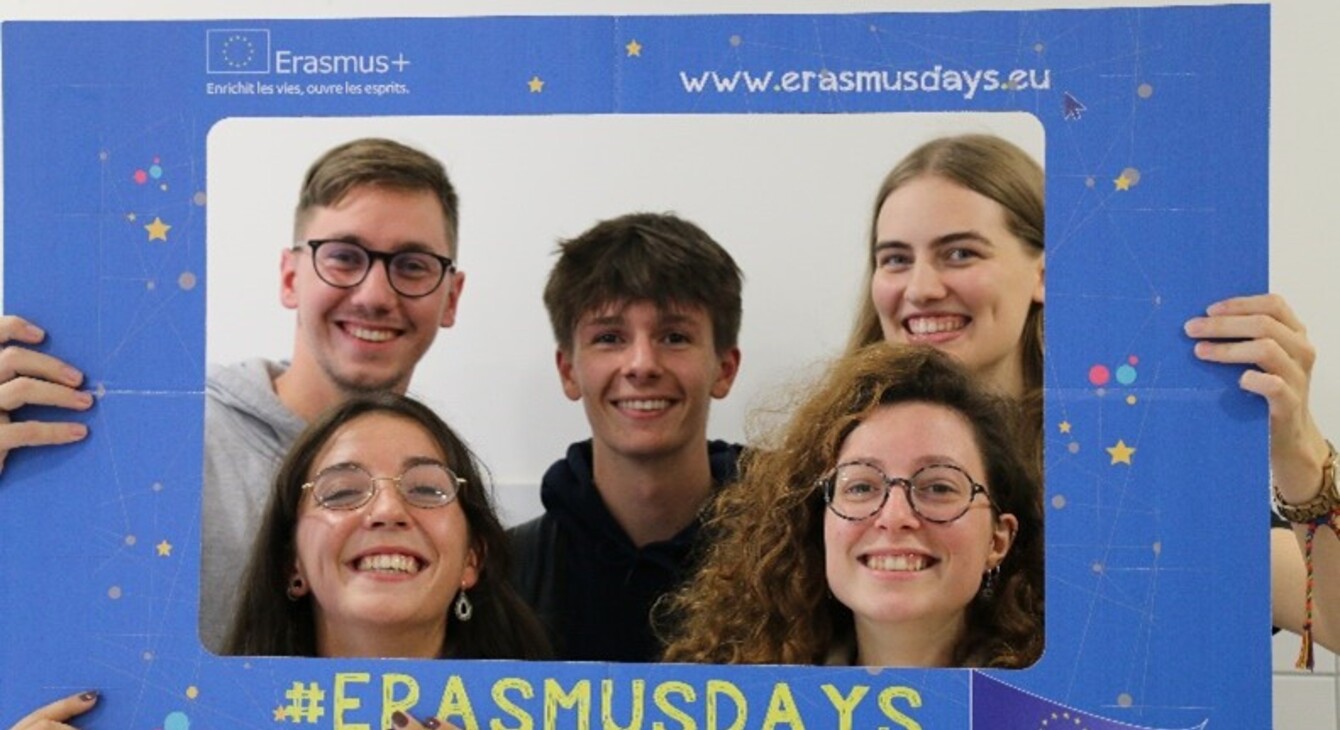 Ce jeudi 13 octobre 2022, avaient lieu au collège de Verson les # ...